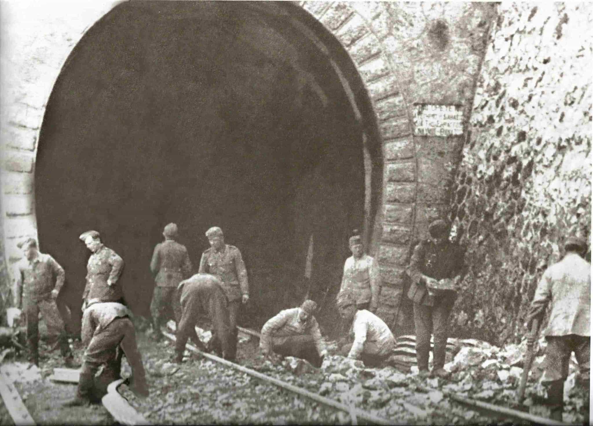 Δεκαετία του '40 - Κατοχή, Αντίσταση, Απελευθέρωση (1941-1944) - ΦΙΛΟΙ ...