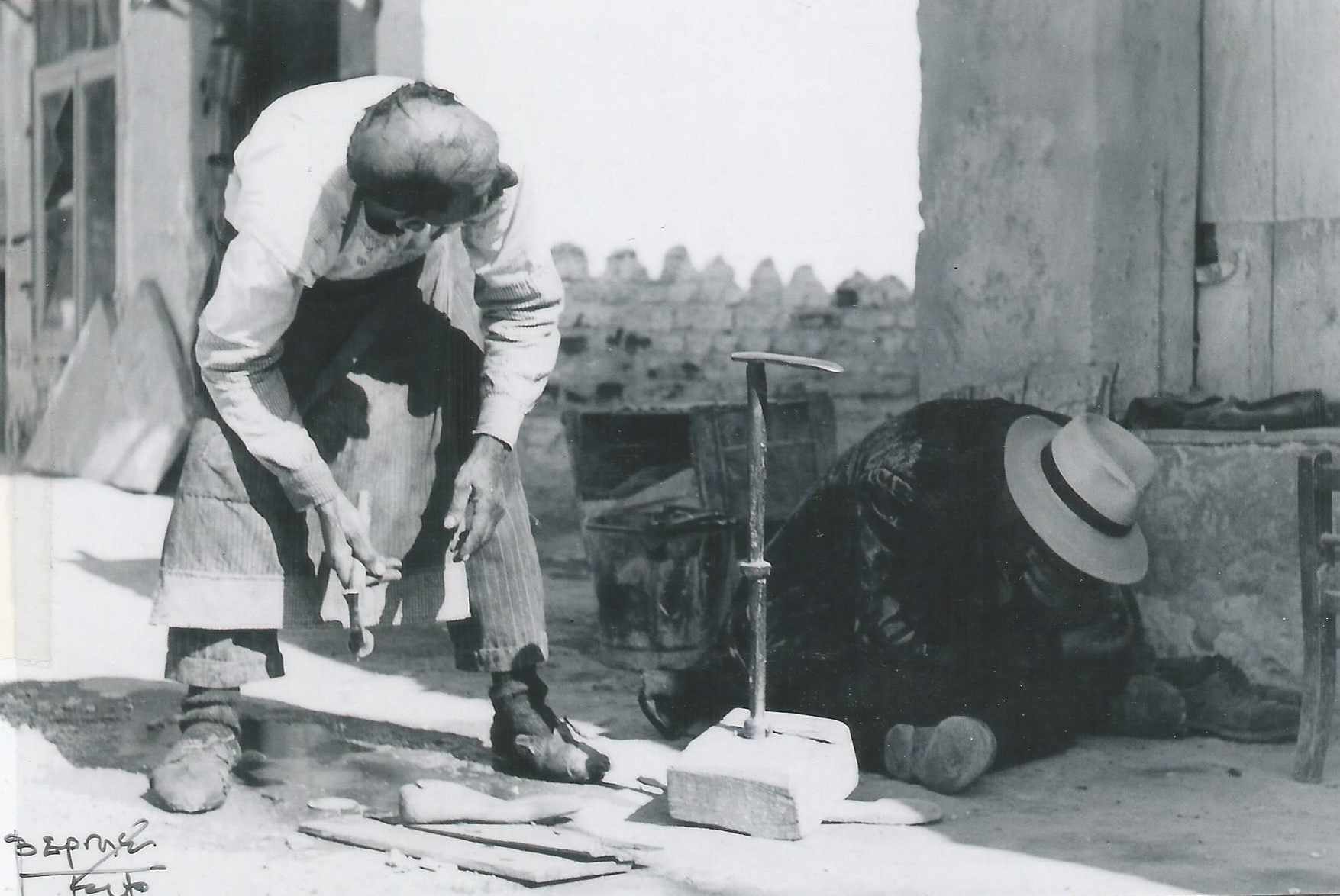 Δεκαετία του '40 - Κατοχή, Αντίσταση, Απελευθέρωση (1941-1944) - ΦΙΛΟΙ ...